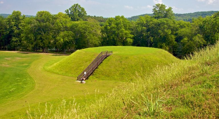 7 Ancient Cities That Once Ruled North America Long Before Maps Were ...