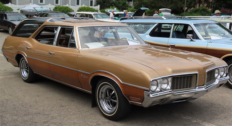 29 Classic Station Wagons That Will Take You Back - Big Edition