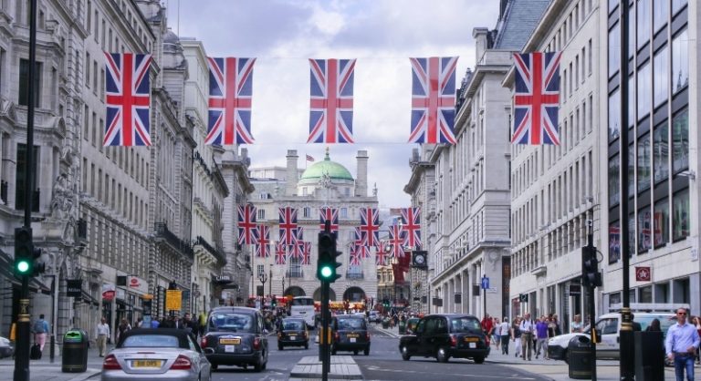 11 Countries Tourists Say Have the Rudest People - Big Edition